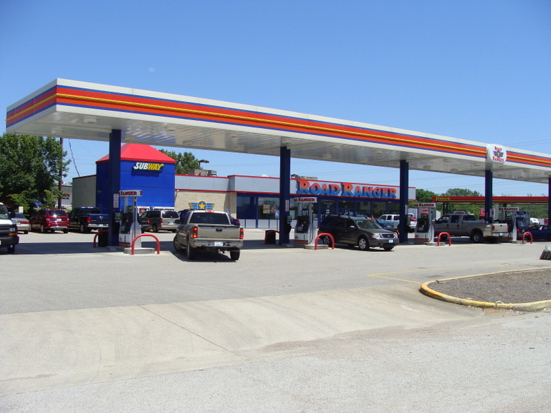 Road Ranger, 205 N Highway Dr, Fenton, MO - MapQuest